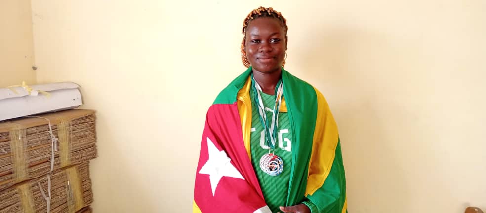 SPORT: Dédé G. Ekoue-Totou, la médaillée d'or, l’avenir du tir à l’arc ...